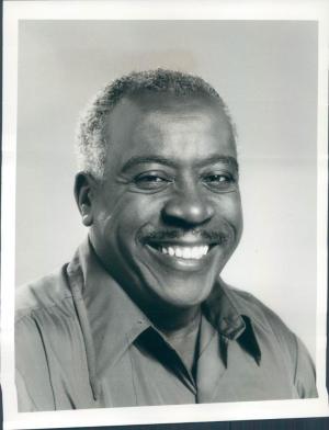 شاهد Beneath the Valley of the Ultra-Vixens بثًا مباشرًا على الإنترنت ...