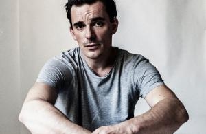 شاهد قضية كوليني بثًا مباشرًا على الإنترنت على Moviebox