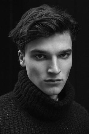 Watch Hellraiser Streaming Online on Moviebox