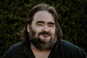 شاهد الرجل في الشاحنة البيضاء بثًا مباشرًا على الإنترنت على Moviebox