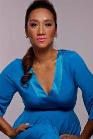 Watch Sisterakas Streaming Online on Moviebox