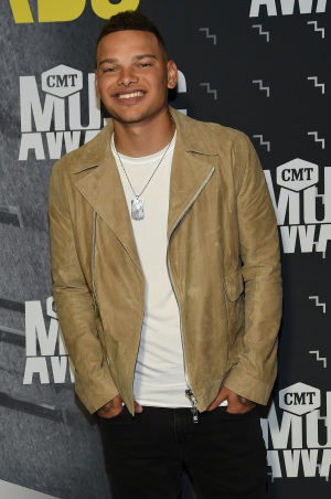 Watch 9-1-1: Nashville [ترجمة عربية] Streaming Online on Moviebox